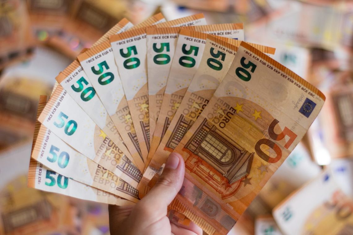 50-eurobiljetten met bepaalde serienummers kunnen tot honderd keer ...