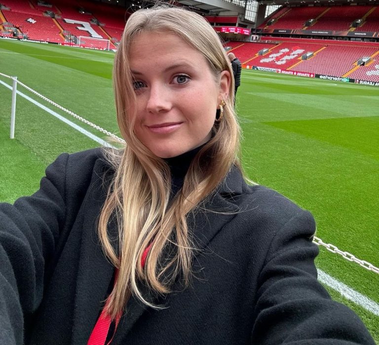 FOTO: Noa Vahle straalt op vakantie – vriend deelt intieme kiekjes ...