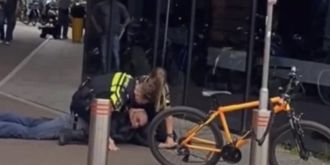 Nieuwe hilarische Flodder-intro met Geert Wilders als Johnny en ...