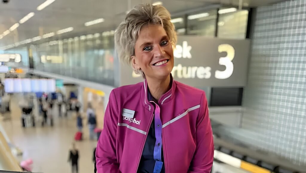 Kijkers geschokt na heftige scène in Schiphol Airport: Isabel in tranen ...